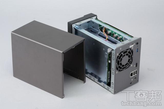 Asustor AS-302T：效能型 NAS，雙核心 Atom 在裡面 | T客邦