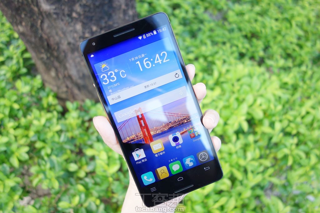 InFocus M810 重點機：超乎期待的美型高階平價機 | T客邦