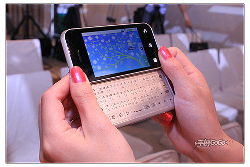 Motorola BACKFLIP ME600 反骨創意 翻開玩心 | T客邦