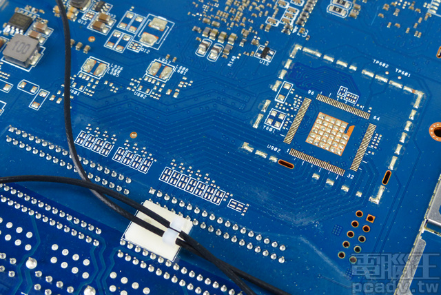 8 支天線宇宙戰艦，華碩同步 3 頻無線路由器 RT-AC5300 測試 | T客邦