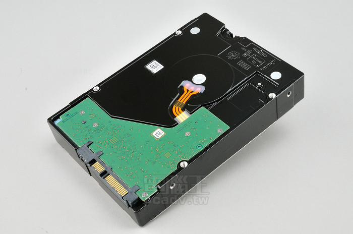 地表最大容量、速度最快桌上型硬碟，Seagate Desktop HDD 8TB 實測 | T客邦