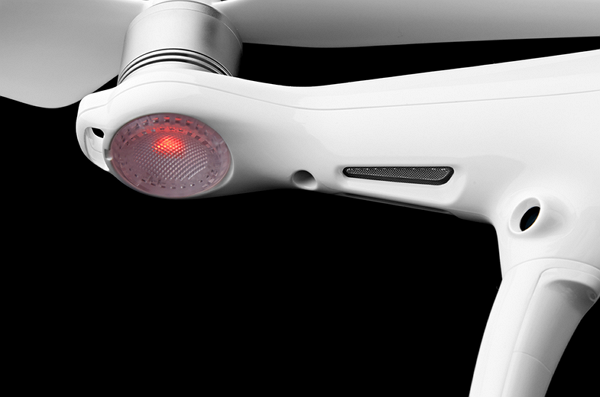 能自動避障、跟隨飛行的DJI Phantom 4 空拍機推出，10大重點搶先看 | T客邦