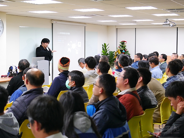 【創客 Night】五款 Arduino 相容開發板解密:webduino、ozone、motoduino、pieceduino