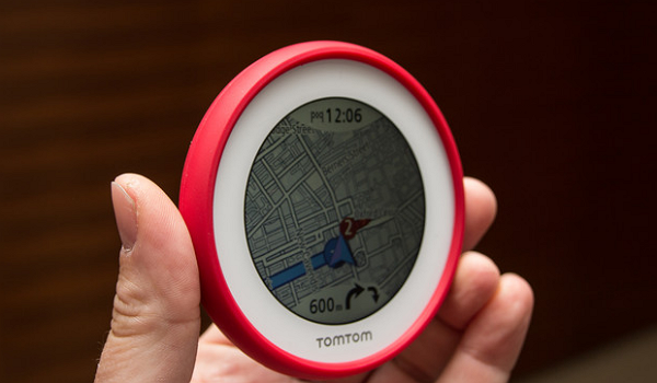 TomTom推出圓形外觀的導航裝置TomTom Vio，專為你的機車所設計 | T客邦