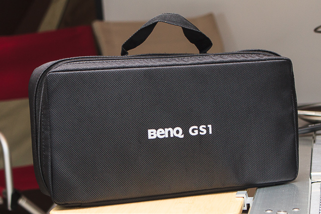 露營新時尚，我的星空電影院，BenQ GS1 LED投影機 | T客邦