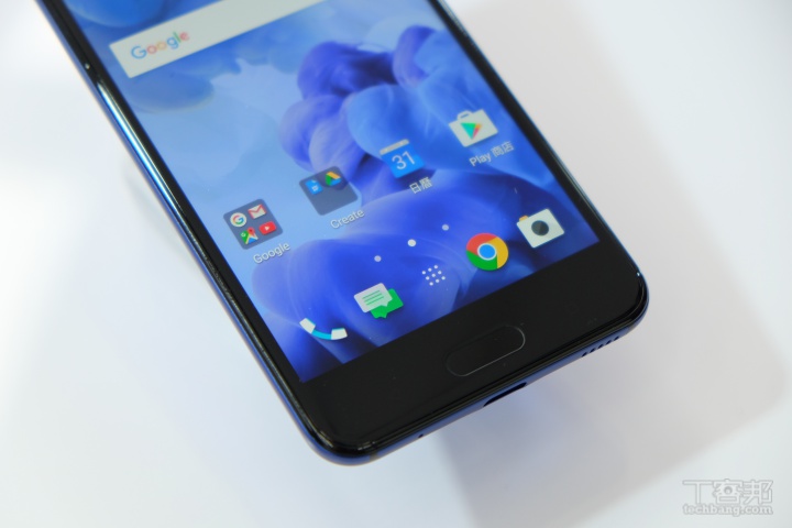 HTC 一次連發兩款新機：雙螢幕 U Ultra 以及鏡面 U Play | T客邦