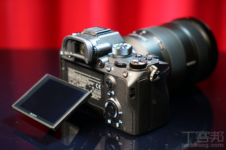 全台首試！Sony A9 實機動手玩：名副其實的專業化動態機皇 | T客邦