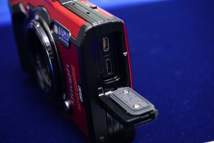 新一代防水旗艦 Olympus Tough TG-5 發表，搭載 TruePic VIII 影像處理器，帶來 4K 錄影以及實地感應器功能 | T客邦