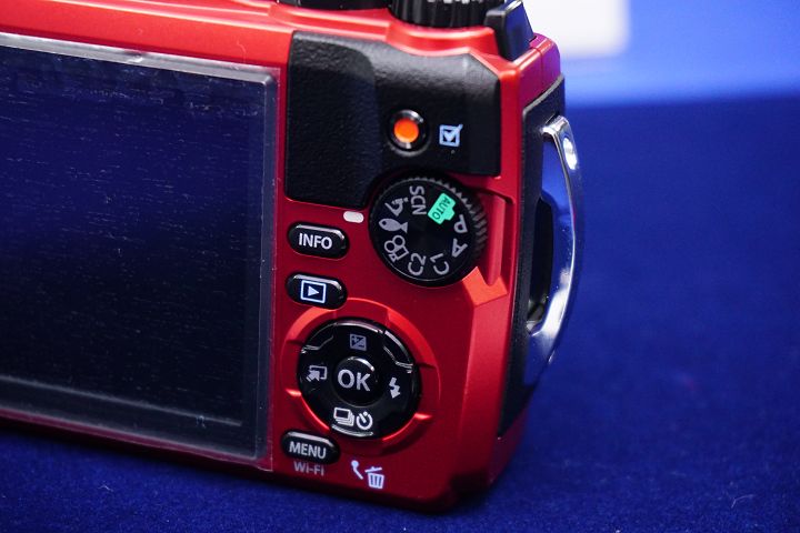 新一代防水旗艦 Olympus Tough TG-5 發表，搭載 TruePic VIII 影像處理器，帶來 4K 錄影以及實地感應器功能 | T客邦