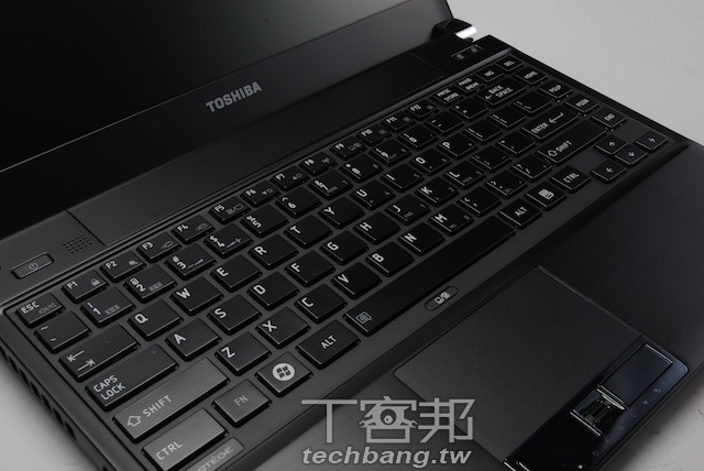 Toshiba Portege R830：搶先評測超輕薄效能筆電 | T客邦