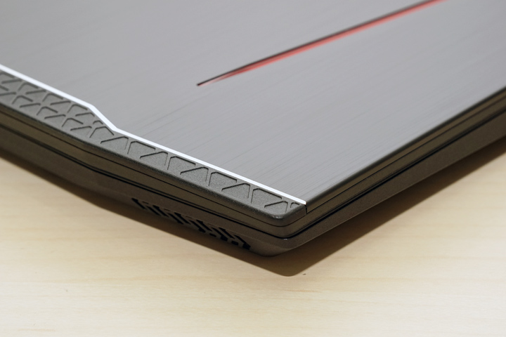 Acer Predator 電競家族新血 Helios 300 實測：優質外觀搭配絕佳效能的遊戲利器 | T客邦