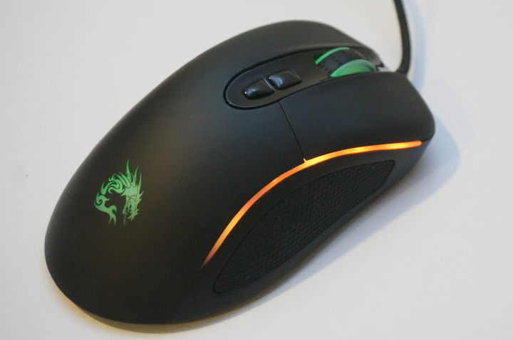 LEXMA G94 電競滑鼠開箱動手玩，快換磁吸握邊好好玩 | T客邦