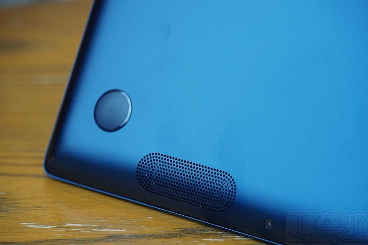 Asus ZenBook 14 UX433FN 評測：全球最小 14 吋筆電，螢幕占比 92%、觸控板變數字鍵 | T客邦