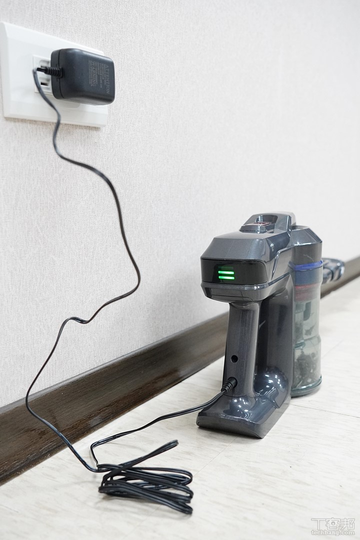 解決暗藏的毛髮和香灰！ 超神高CP值 GPLUS GP-T09 無線手持吸塵器評測 | T客邦