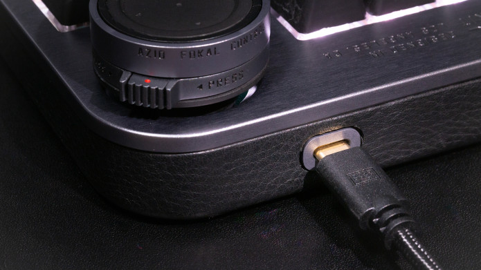 文青鍵盤更實用，Azio Fokal加入可程式化7向飛梭旋鈕 | T客邦