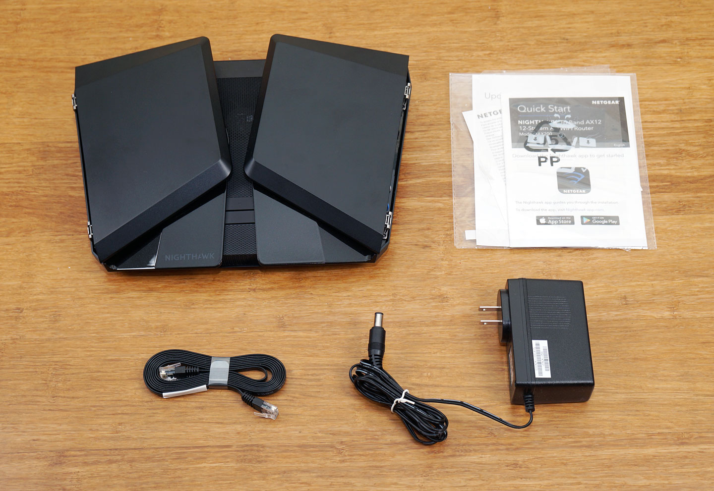 無線總頻寬達 10.8 Gbps！更有實體 2.5 GbE 埠！NETGEAR Nighthawk RAX200 AX12 三頻 Wi-Fi ...