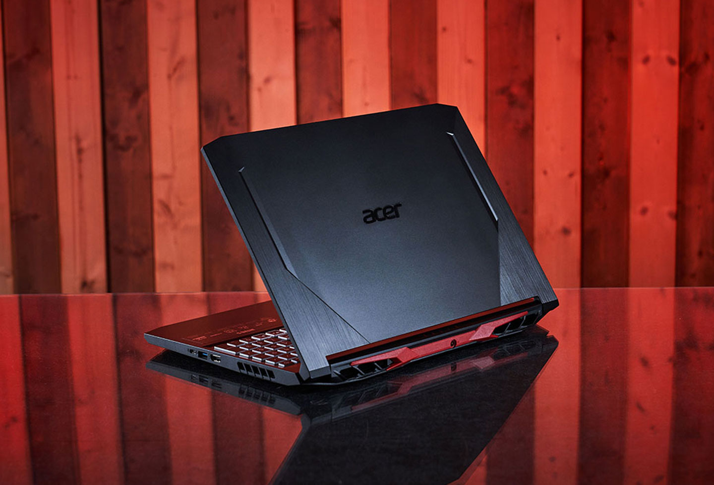 新規格上身，效能依舊夠力！Acer Nitro 5 新一代電競專武開箱評測！ | T客邦