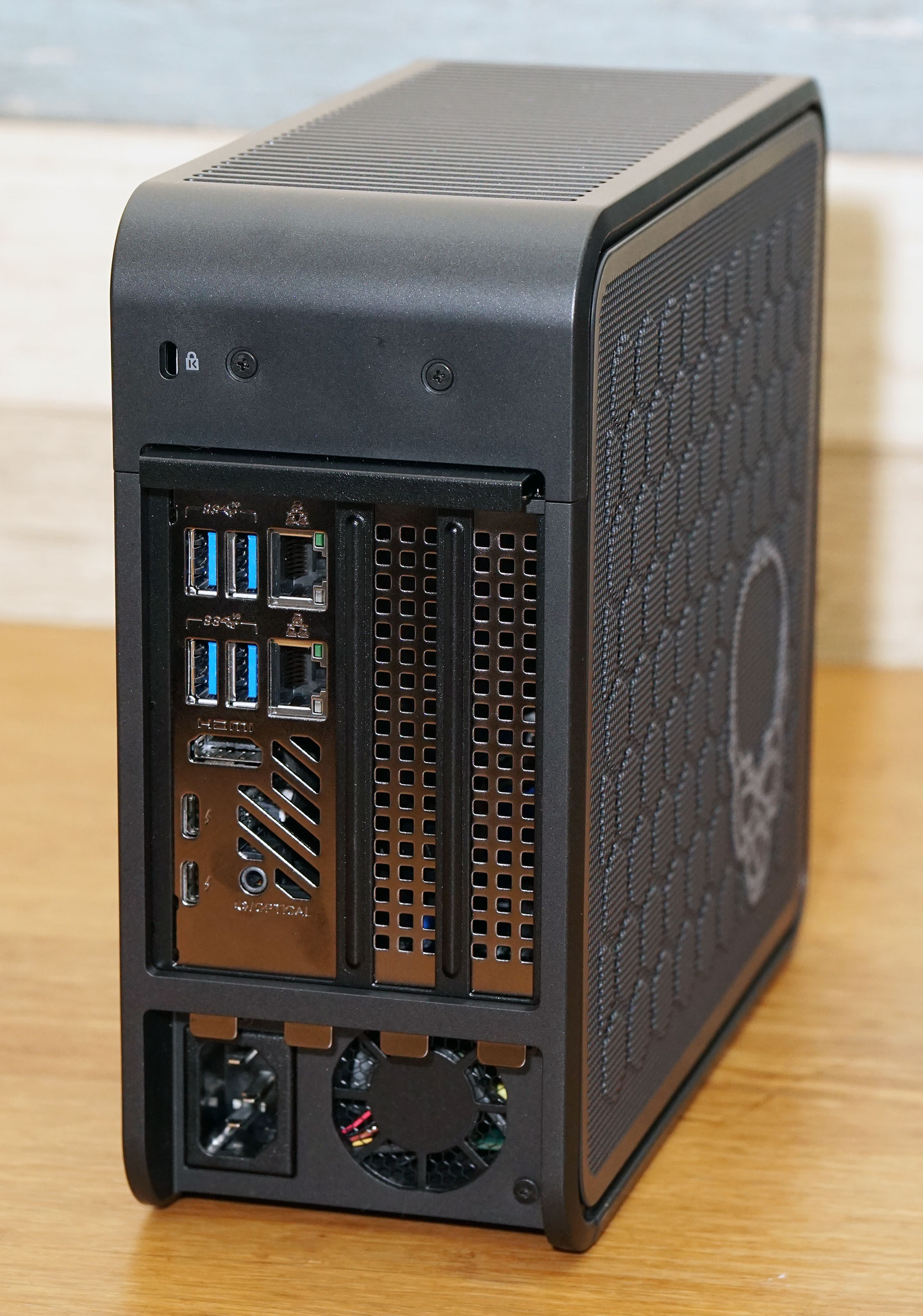 Intel NUC 9 極致套件 Ghost Canyon 開箱：迷你有型，更兼具強勁效能！ | T客邦