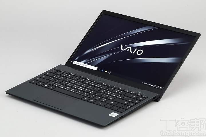 VAIO FE14 開箱評測：中規中矩設計、齊全輸出入埠，適合職場新鮮人 | T客邦
