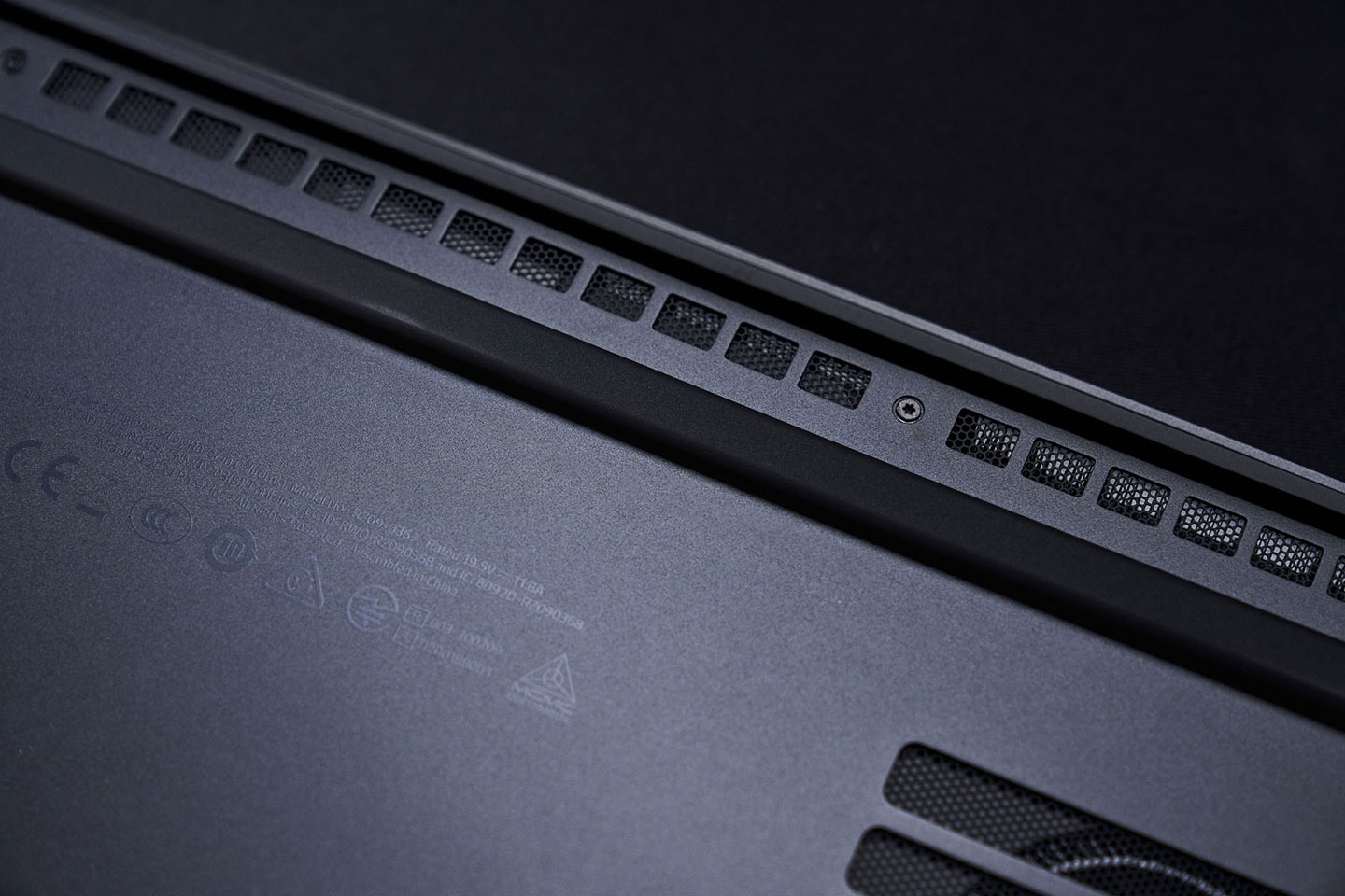 Razer Blade 15 Advanced Edition 開箱與深度評測：兼具輕薄與高效能的電競王者再臨！RTX 30 系列獨顯帶來頂尖 ...