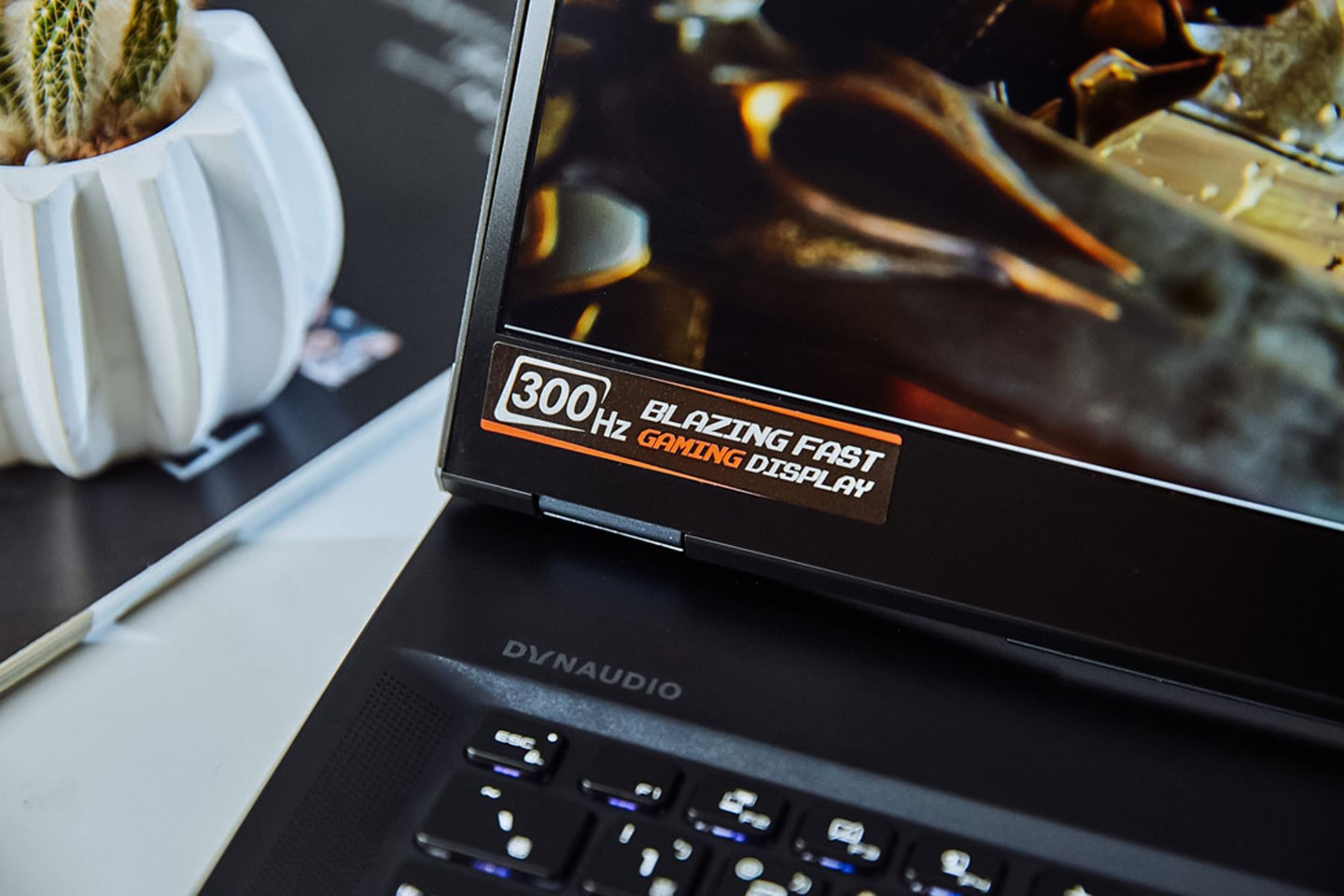 MSI 旗艦電競筆電 GE76 Raider 深度評測：升級版全景炫光燈效讓人一眼難忘！ | T客邦