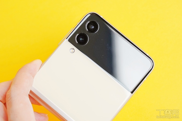 Samsung Galaxy Z Flip 3 實機評測，升級 120Hz 內頁螢幕、封面螢幕功能更完整的精緻旗艦 | T客邦