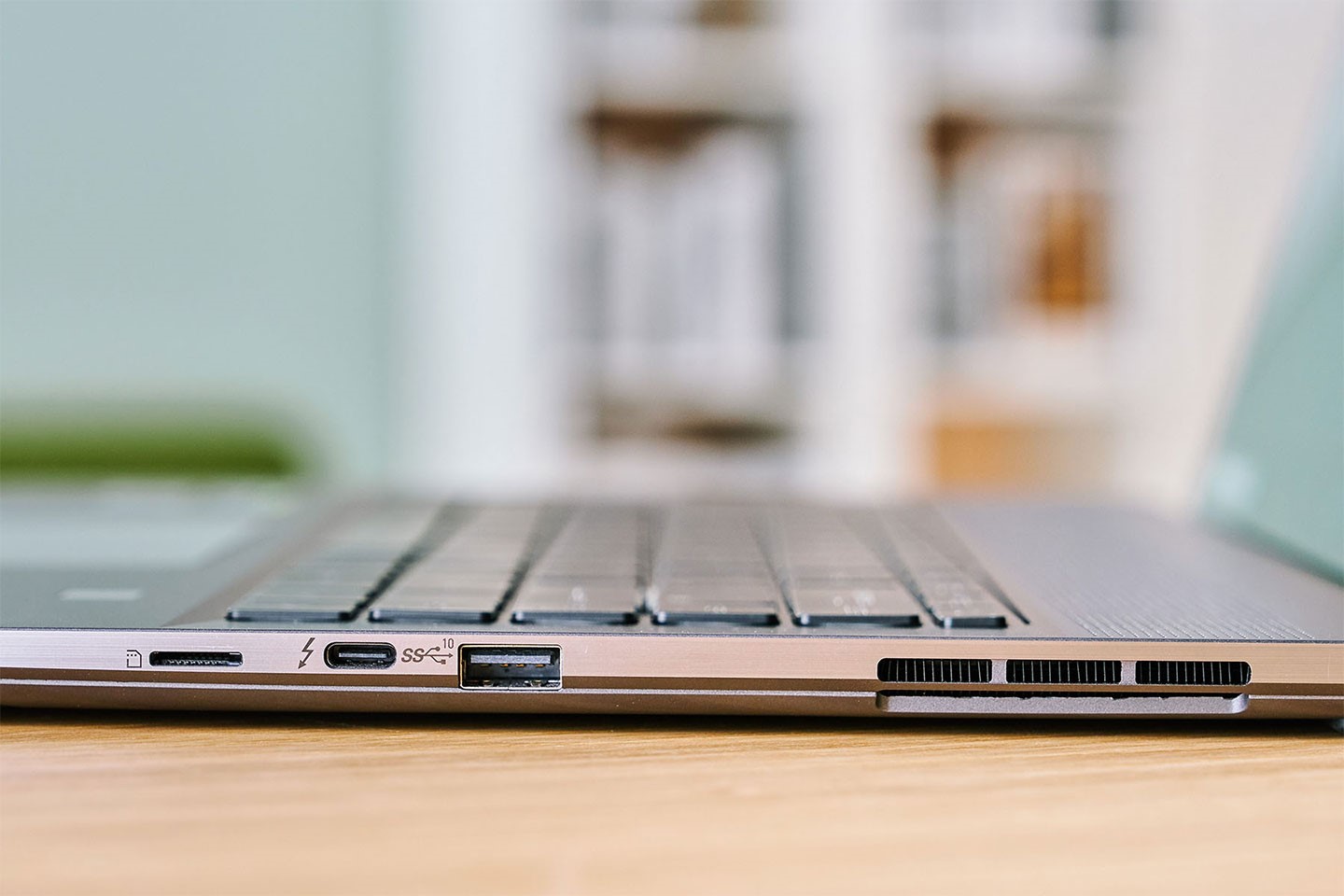 MSI Creator Z16 創作者筆電評測：集強悍性能、專業螢幕顯示與優異行動力於一身的理想工作平台！ | T客邦