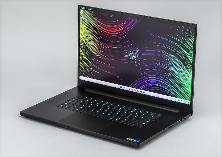 Razer Blade 17 2022 開箱評測：經典外型、效能升級，兼具創作者需求的電競筆電 | T客邦