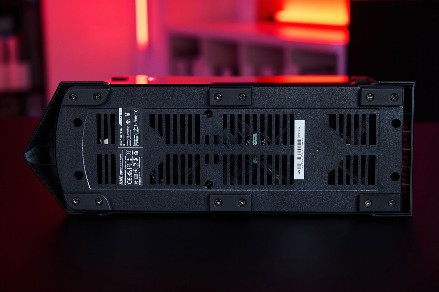MSI MEG Trident X 12th 極致輕巧電競小鋼炮深度實測：尺寸不變但效能更頂天！ | T客邦