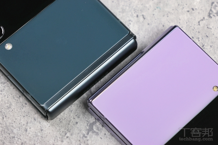 三星 Galaxy Z Flip 4 動手玩，續航力有感提升的輕巧摺疊機 T客邦