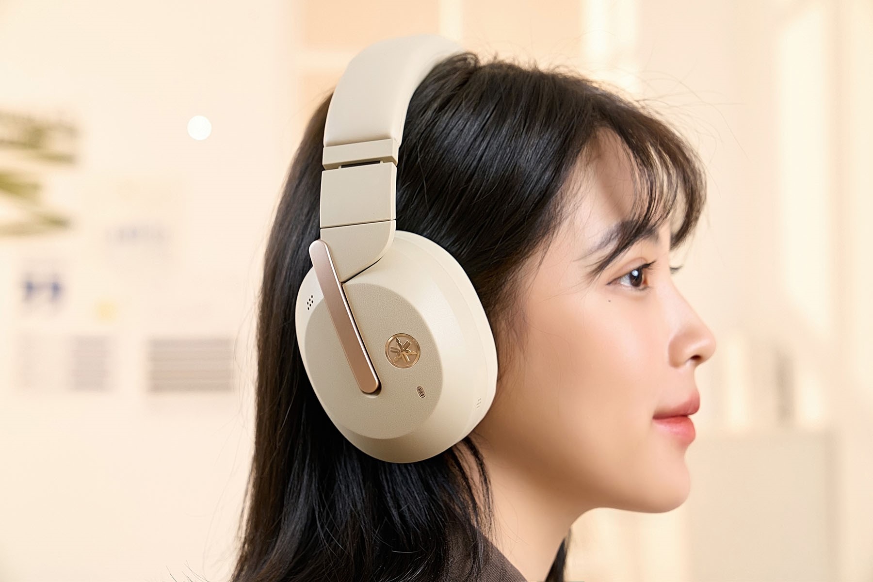 Yamaha YH-E700B 試聽：一款真正值得愛樂者擁有的藍牙無線耳罩式降噪耳機 | T客邦