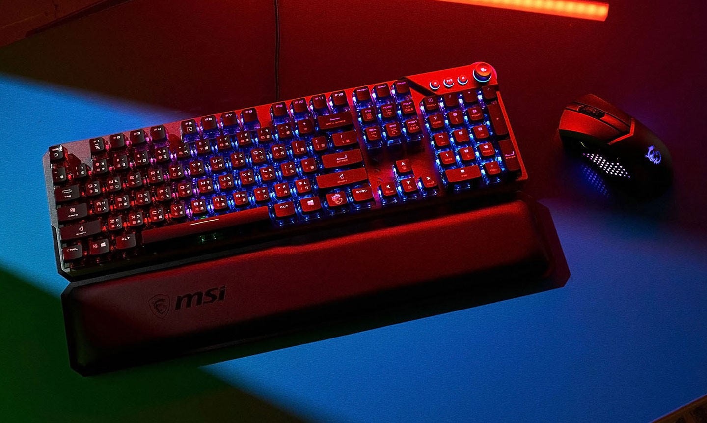 MSI VIGOR GK71 SONIC BLUE 青軸電競鍵盤開箱實測：超輕手體驗、清脆回饋聲讓人著迷！ | T客邦