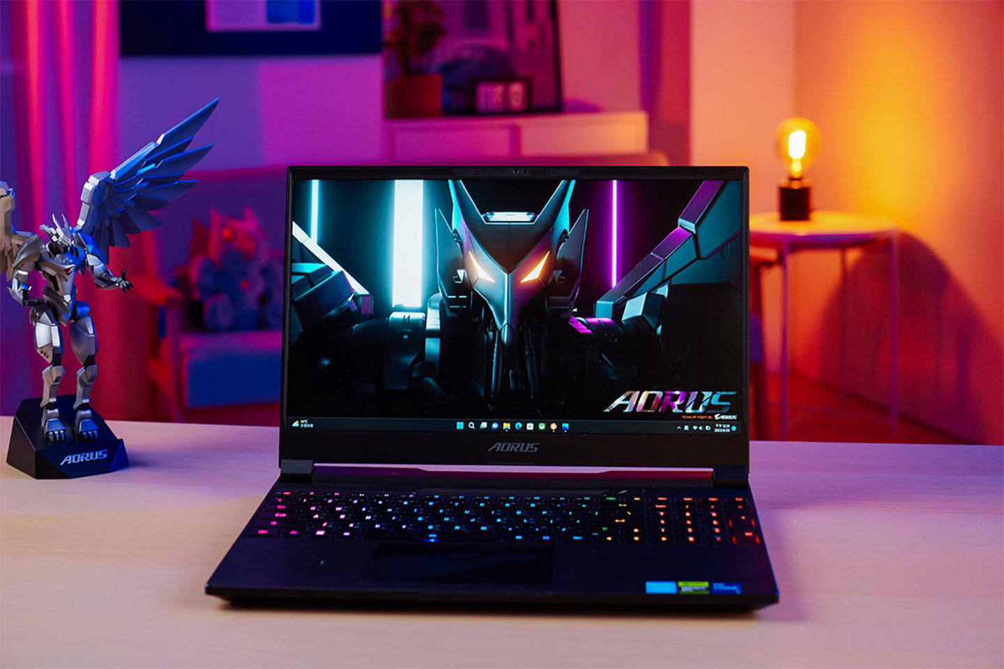 GIGABYTE AORUS 15X 開箱實測：揮別厚重！硬體規格一次到位，優異效能帶來出色遊戲體驗！ | T客邦