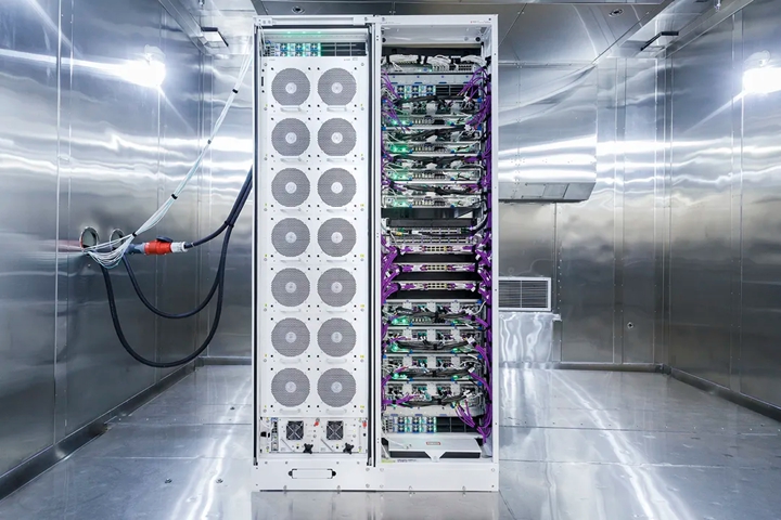 微軟開始打造自己的晶片Azure Maia 100 和 Cobalt 100，這兩塊晶片都和人工智慧有關 | T客邦