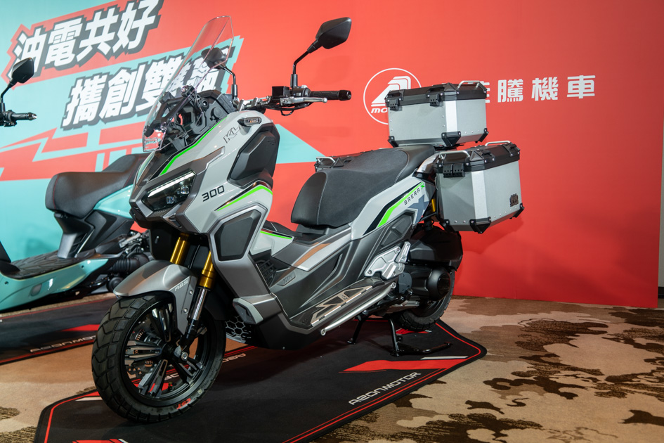 宏佳騰 STR 250、電車 Ai-3 Lite新色登場，黃牌新車 BRERA X 與電動跑旅車款 EV-C1 同步亮相 | T客邦