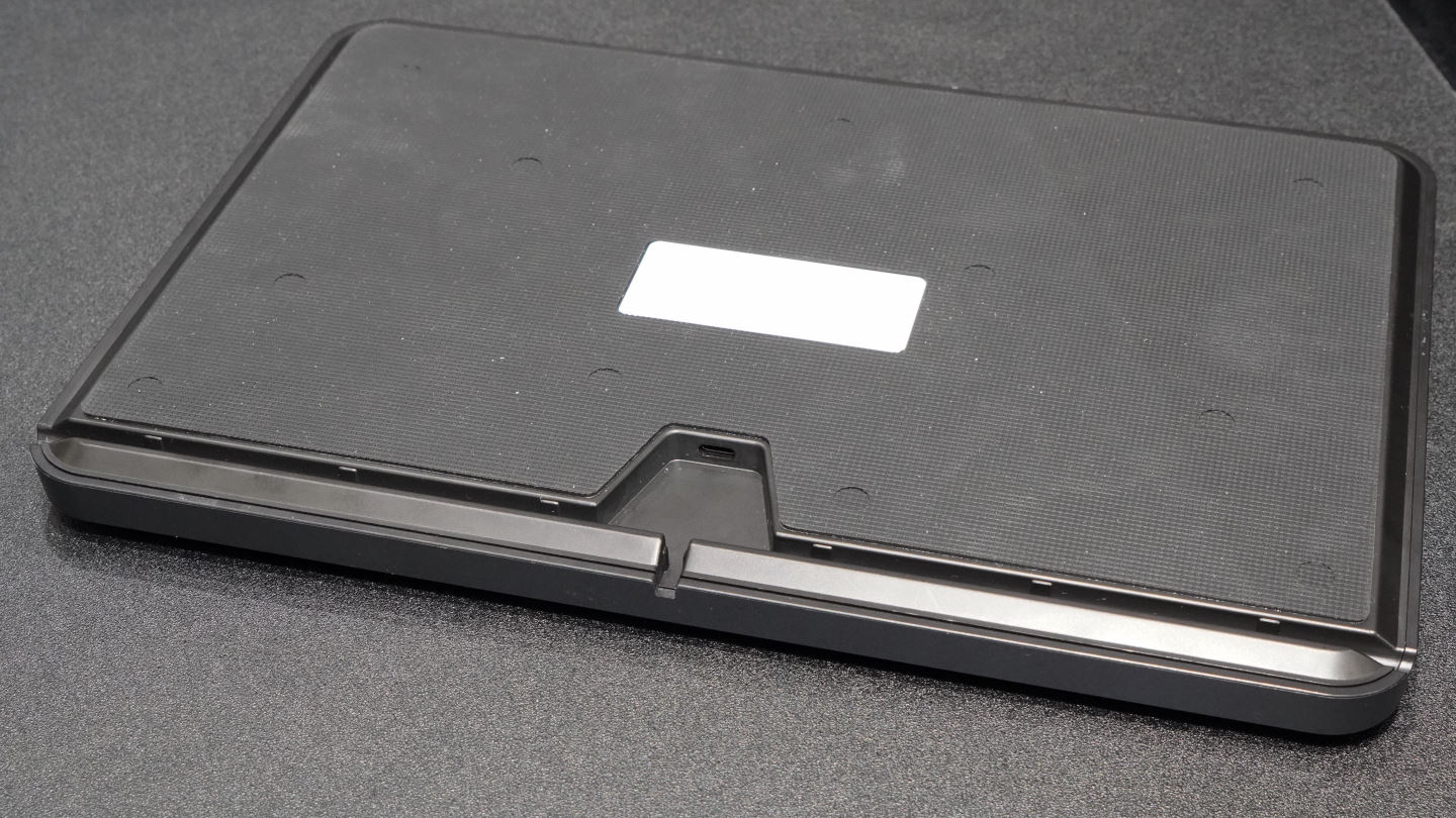 Varmilo推出格鬥遊戲用HitBox FK2，採用Cherry電感軸觸發超快速 | T客邦