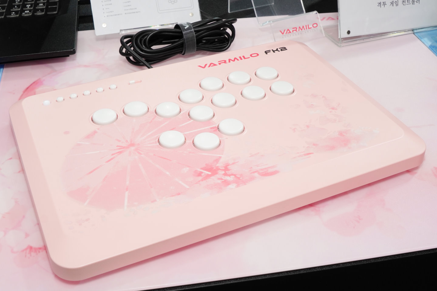 Varmilo推出格鬥遊戲用HitBox FK2，採用Cherry電感軸觸發超快速 | T客邦