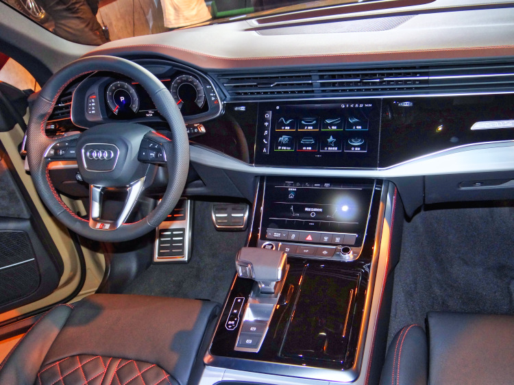 小改款 Audi Q7、Q8 車系同步登場，多元動力展現科技實力 | T客邦