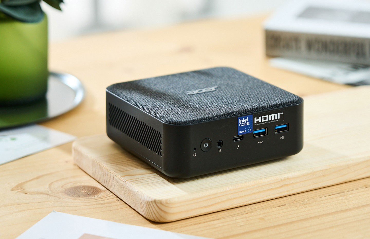 桌機也能超輕巧！Acer Revo Box RB102 迷你電腦內建 AI 處理器，串連三螢幕更便利！ | T客邦