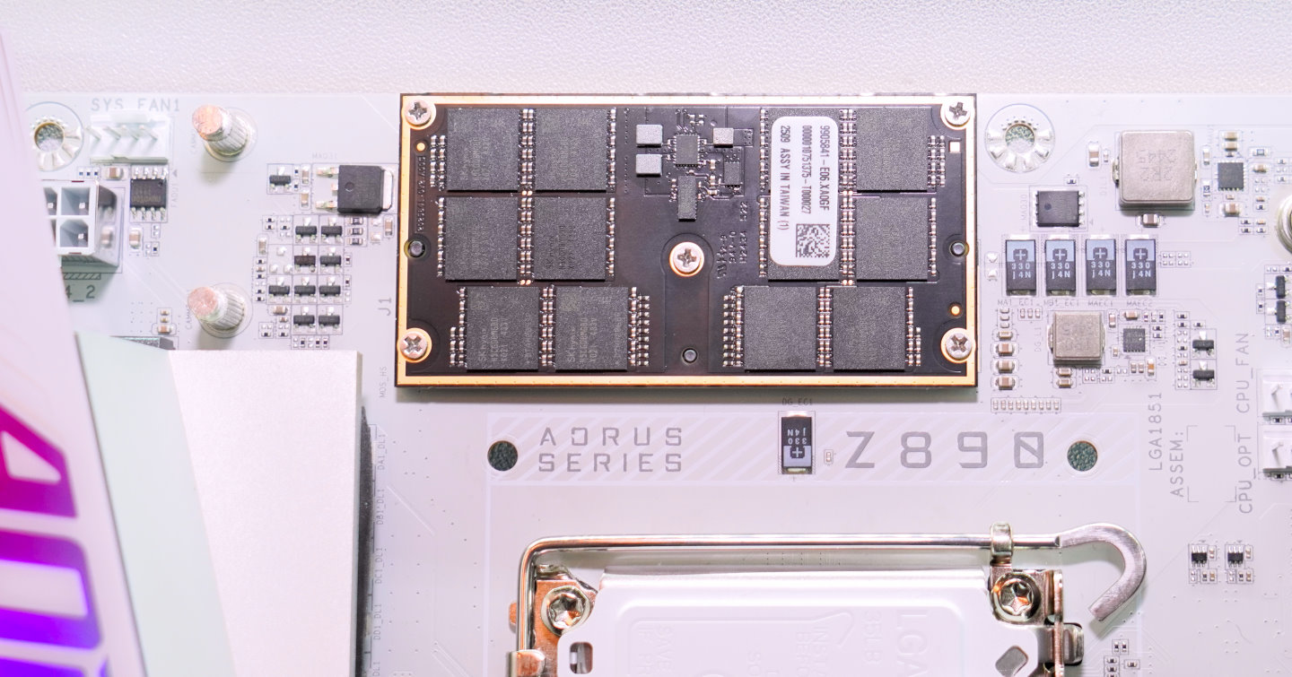 GIGABYTE發表CAMM2記憶體介面TACHYON主機板，多款背插與DGX Spark迷你AI超級電腦一起來！ | T客邦