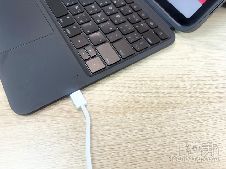 【限時團購優惠】NovaPlus Konnecter Pro 11 吋靈巧鍵盤，瞬「吸」即用！ | T客邦